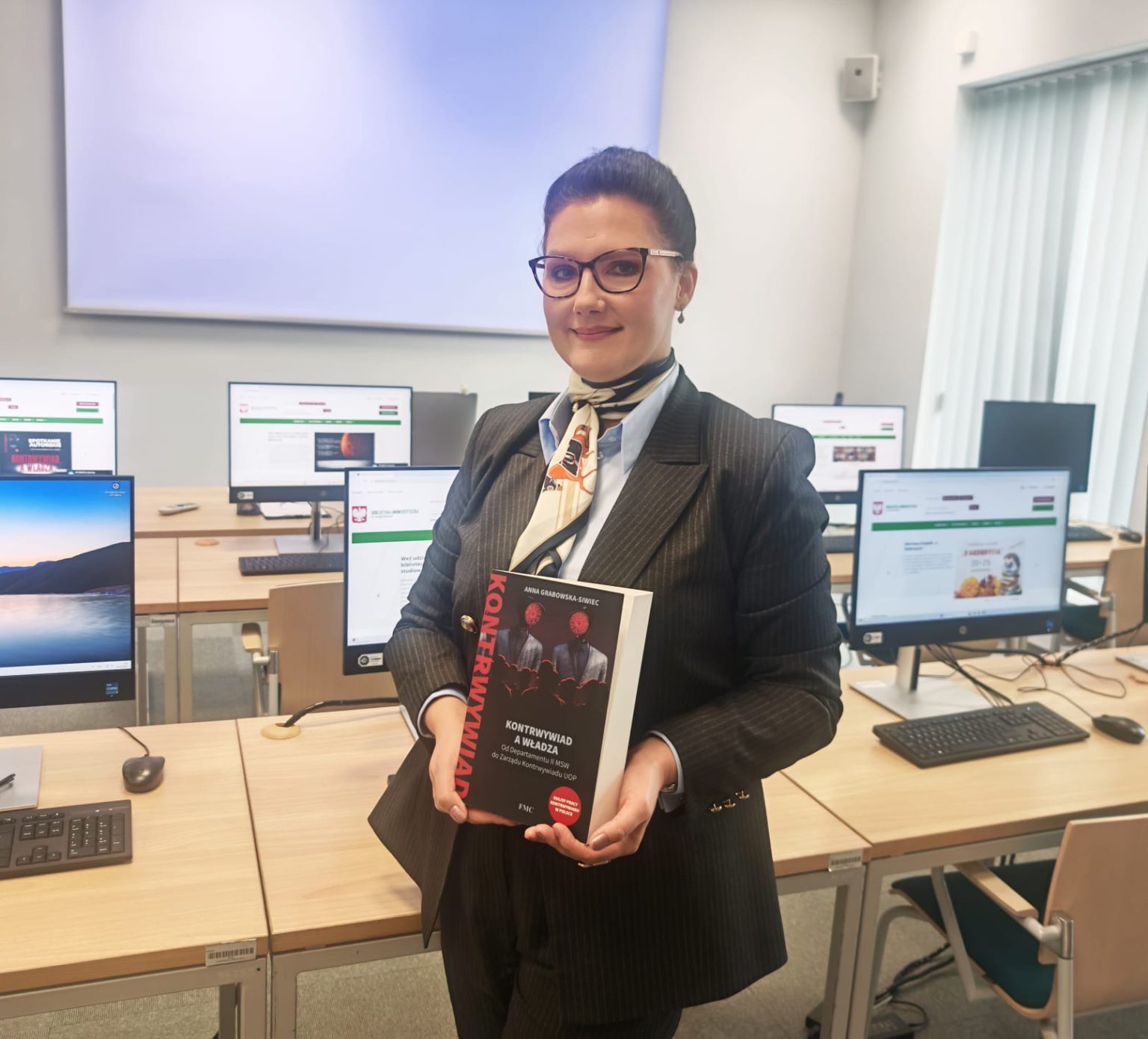 Wiadomości - Tajemnice polskiego kontrwywiadu – rozmowa z dr Anną ...